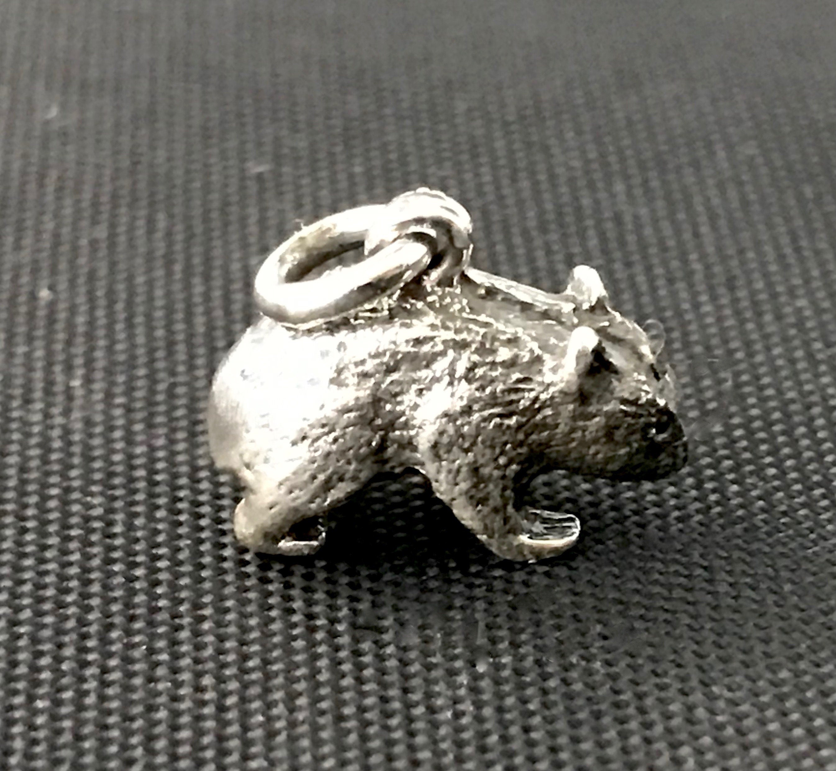 Wombat Pendant / charm - Sterling Silver – Silver Earth Design