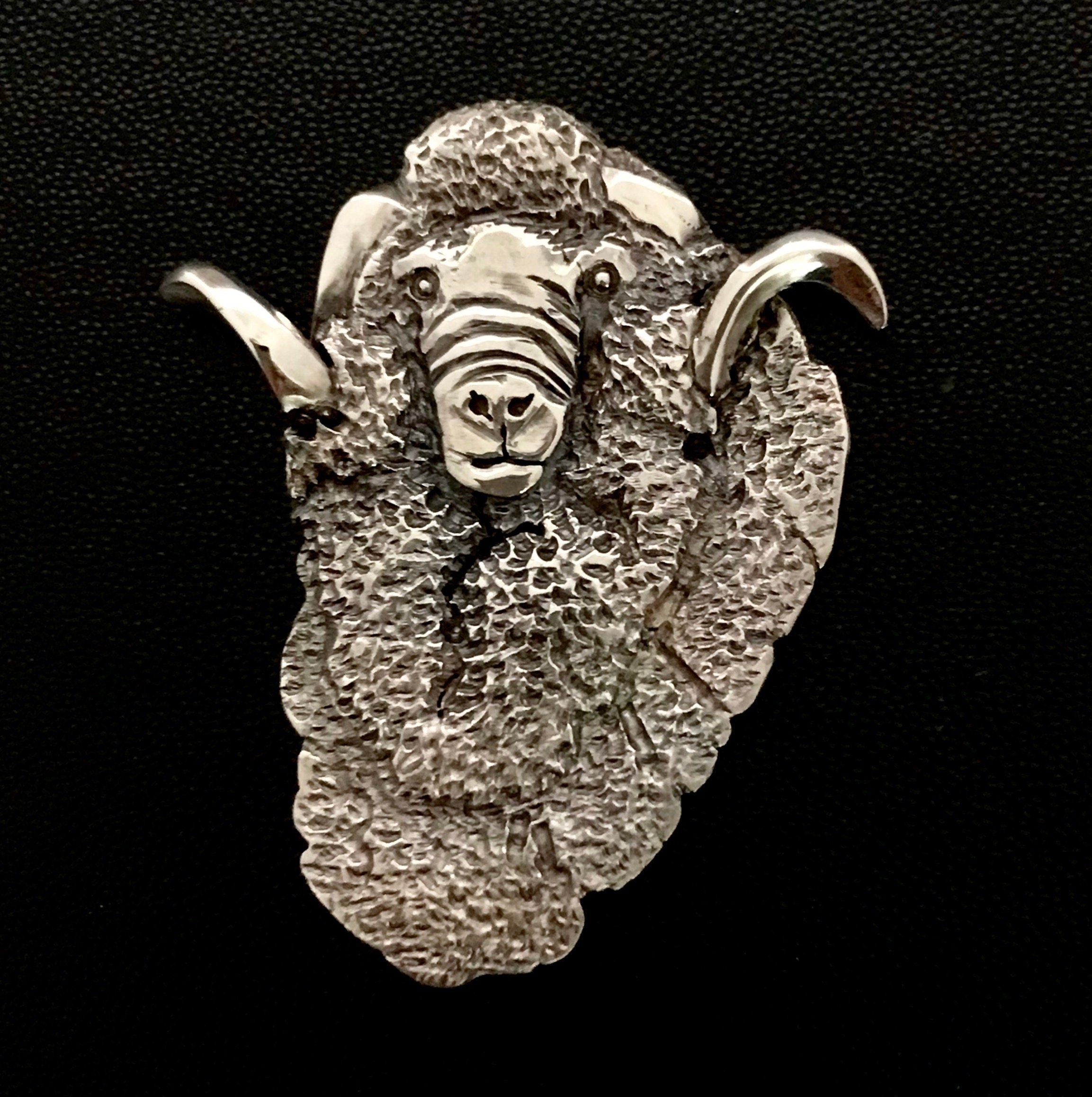 Merino Sheep Brooch - sterling silver 40mm – Silver Earth Design